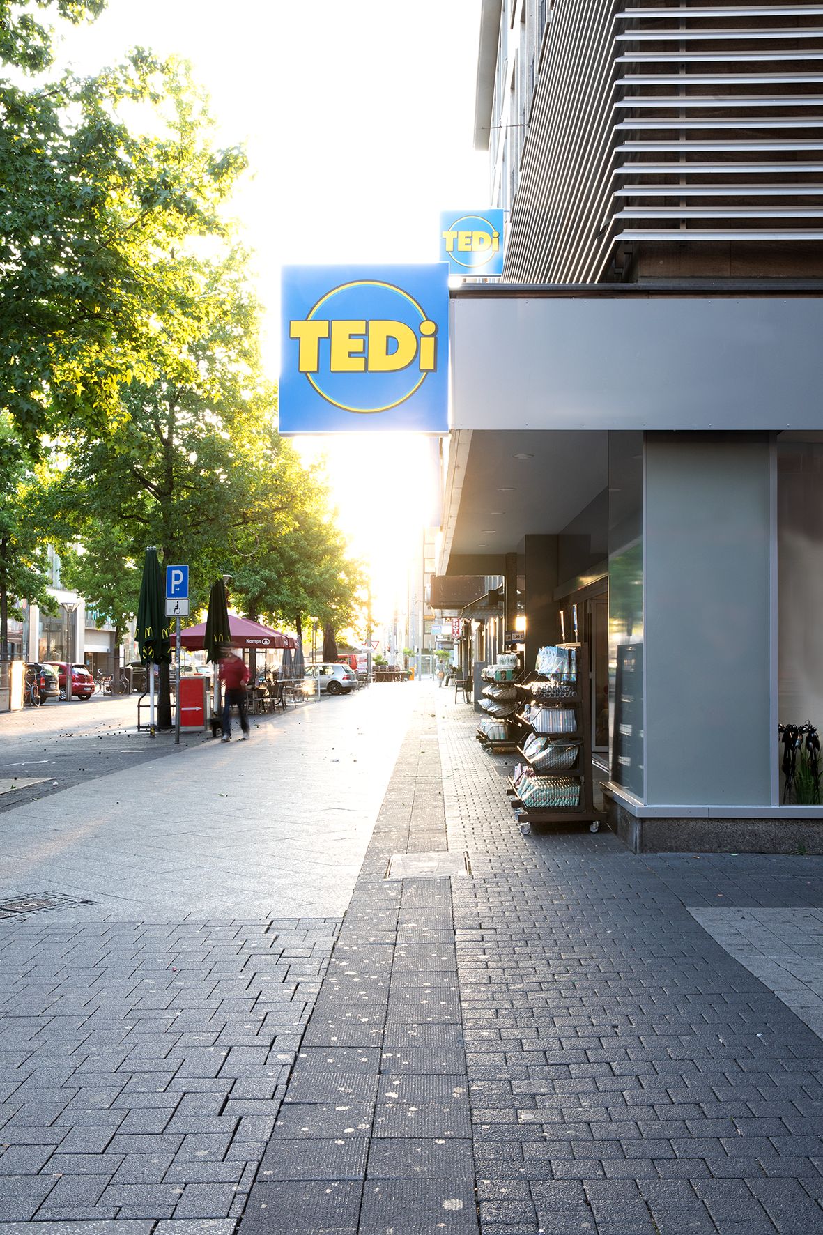 Willkommen im Downloadcenter der TEDi GmbH & Co. KG: TEDi